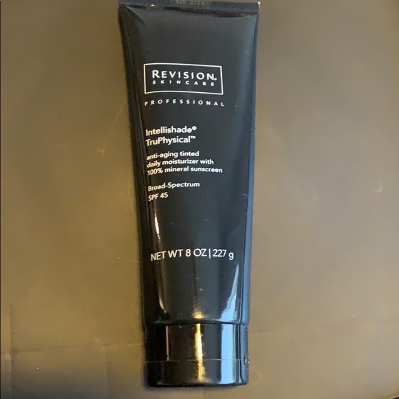 Revision Skincare | Makeup | Nwt Revision Pro Size Intellishade ...